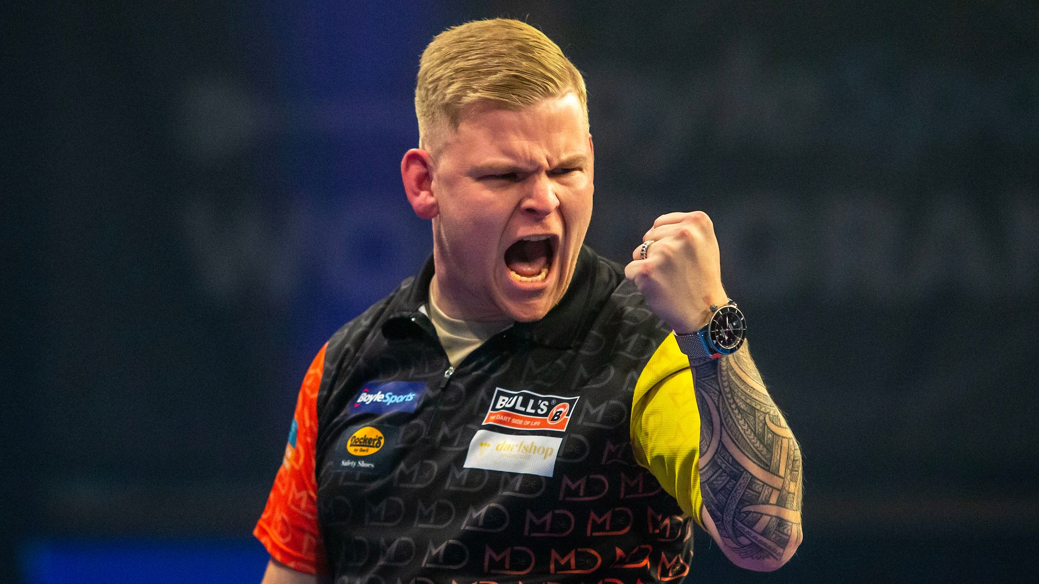 World Grand Prix: Mike De Decker shocks Luke Humphries in epic final to ...