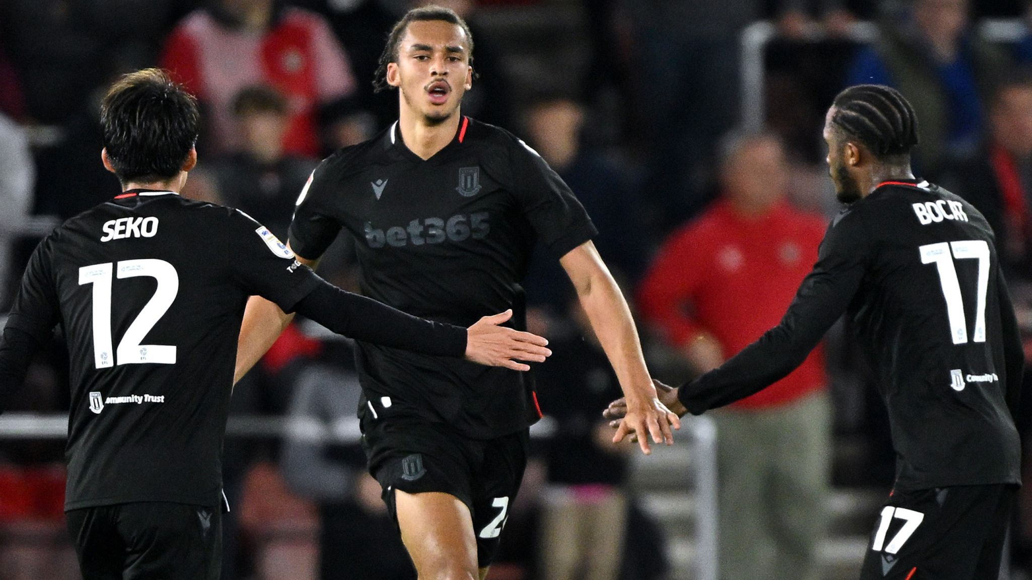 Southampton 3 - 2 Stoke - Match Report & Highlights
