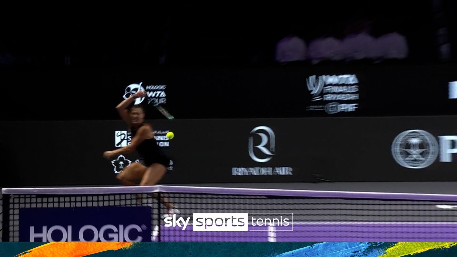 Aryna Sabalenka WTA Finals spectacular running forehand | 'What a shot ...
