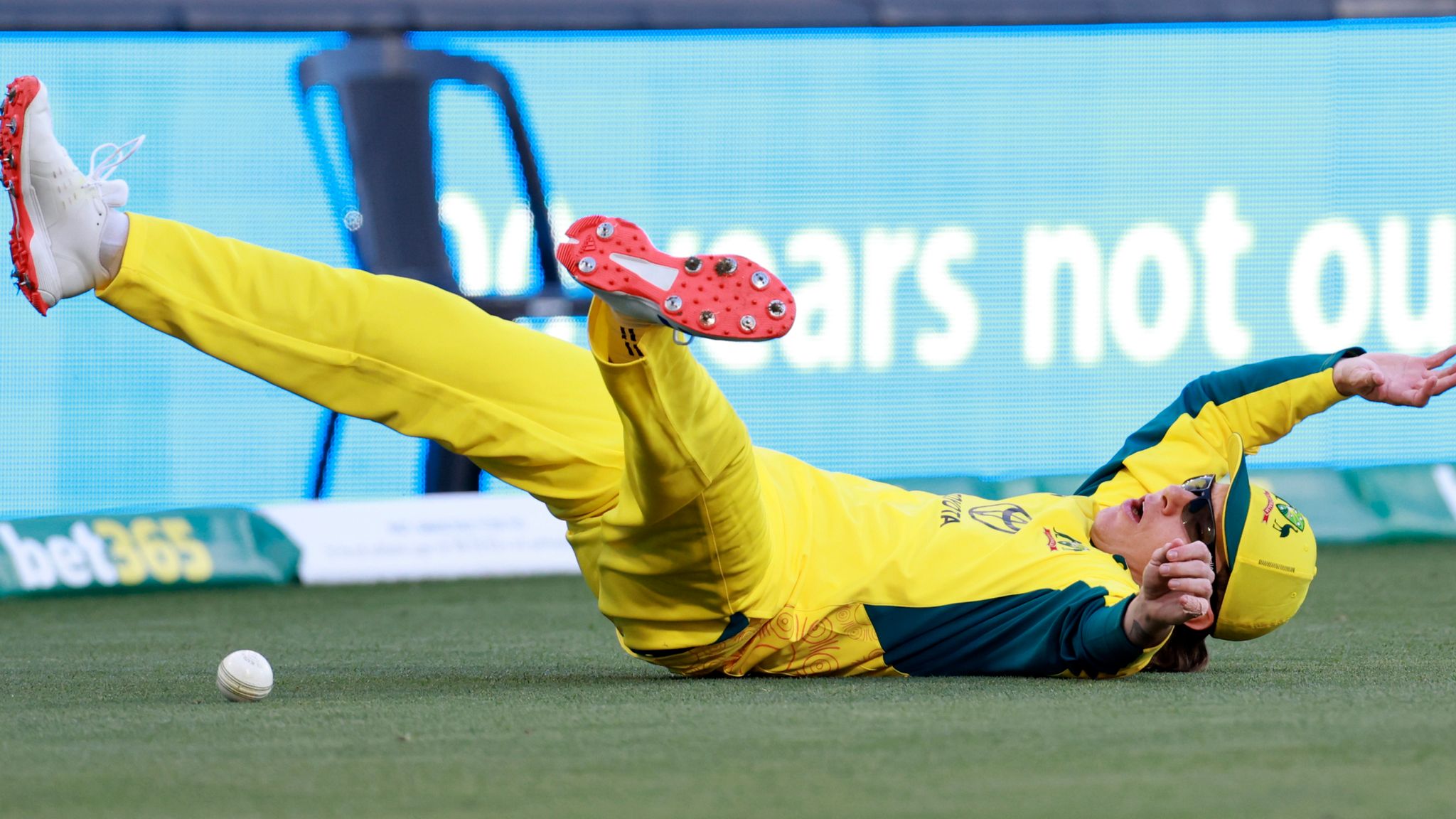 Australia vs Pakistan: Hosts humbled in nine-wicket defeat in second ...