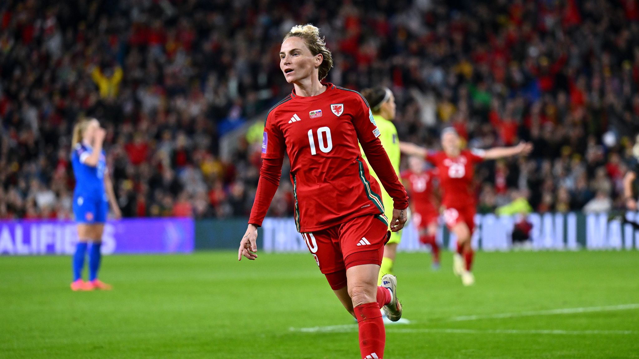 Wales Women: Rhian Wilkinson's 'special' side can make history against ...