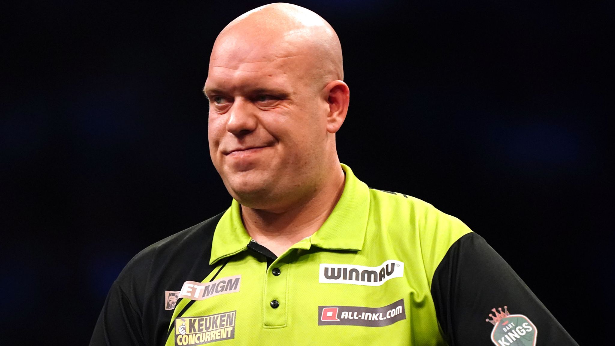 Michael Flynn: The darting amateur who stunned Michael van Gerwen ...