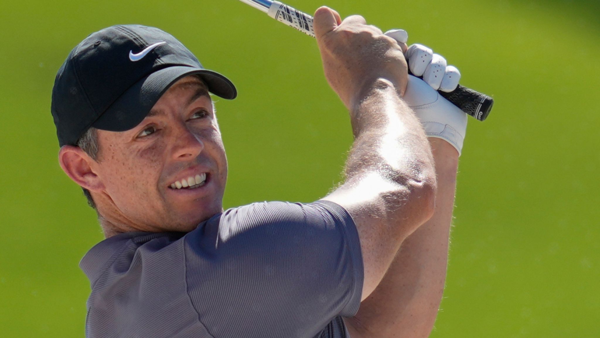DP World Tour Championship: Rory McIlroy and Tyrrell Hatton one behind Antoine Rozner in Race to ...