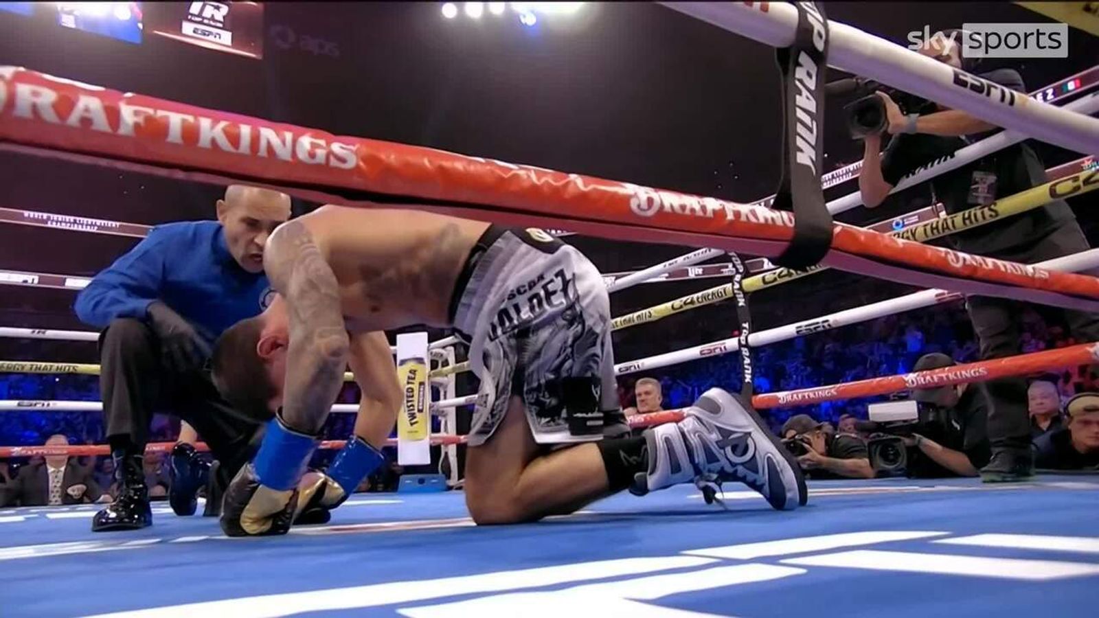 Emanuel Navarrete vs Charly Suarez: All-action world champion returns for title defence live on ...