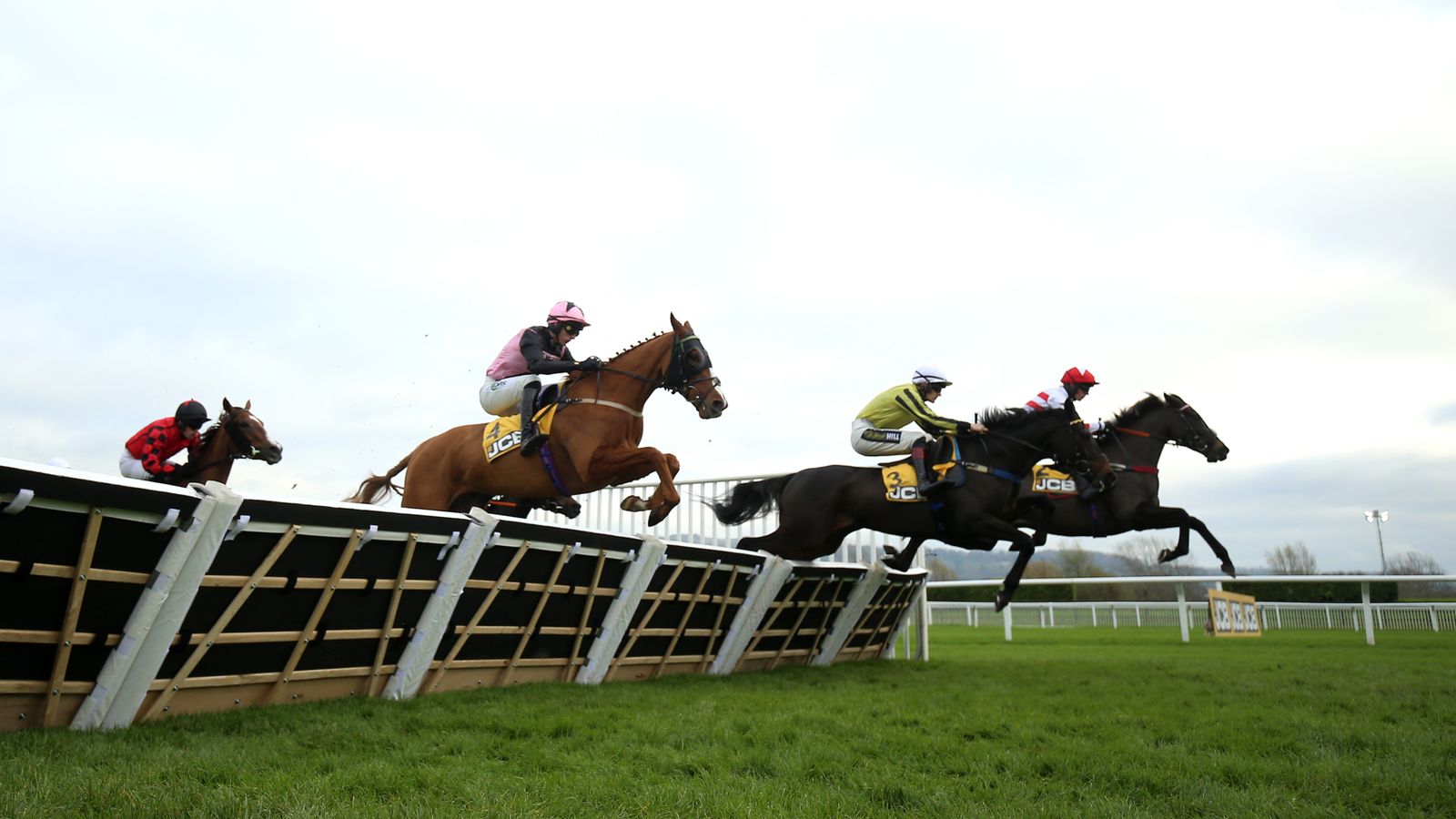 Racing round-up: All roads lead to Cheltenham for Gredley Festival ...