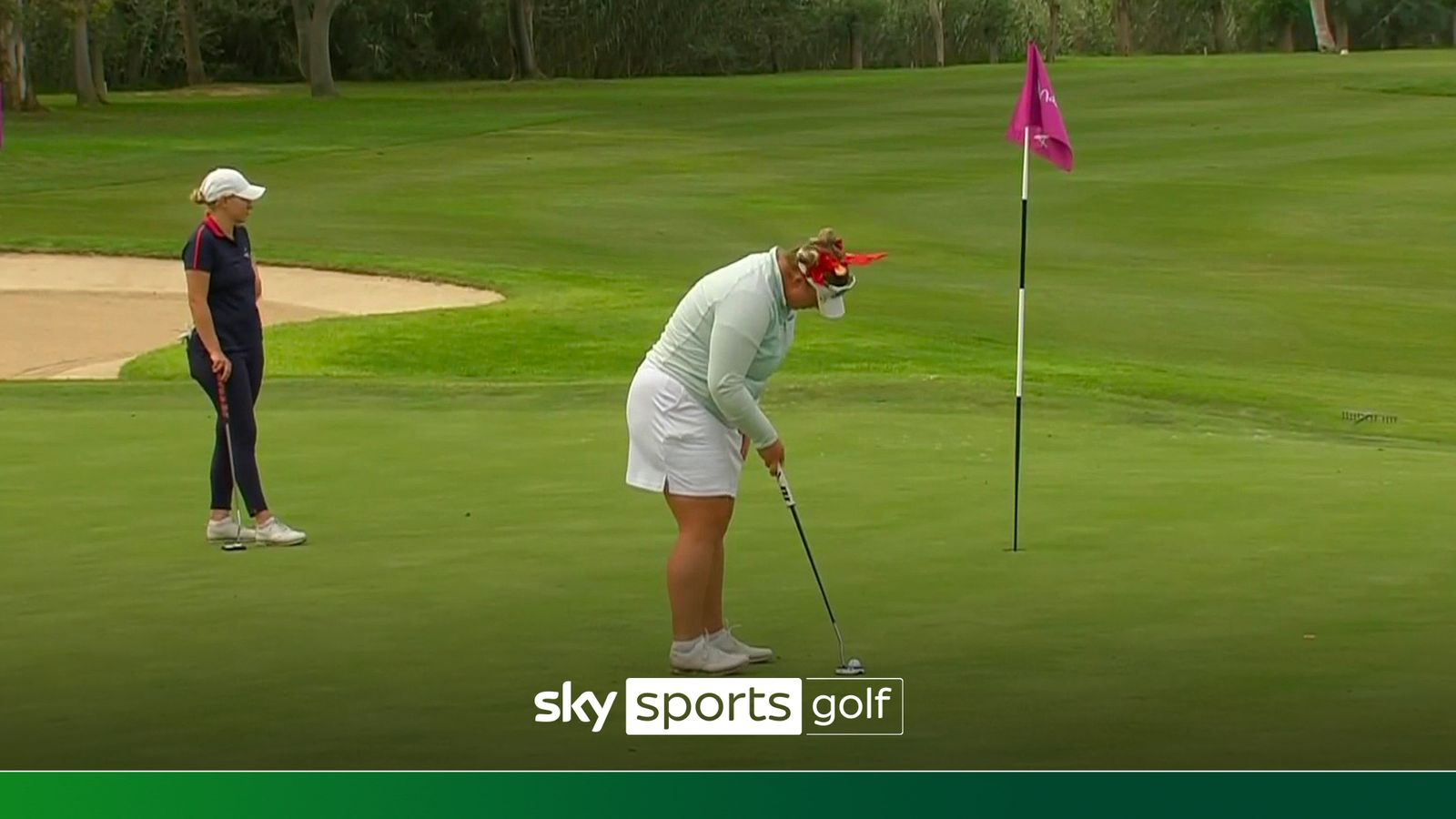 Andalucia Open de Espana: Alice Hewson dons reindeer antlers for final ...