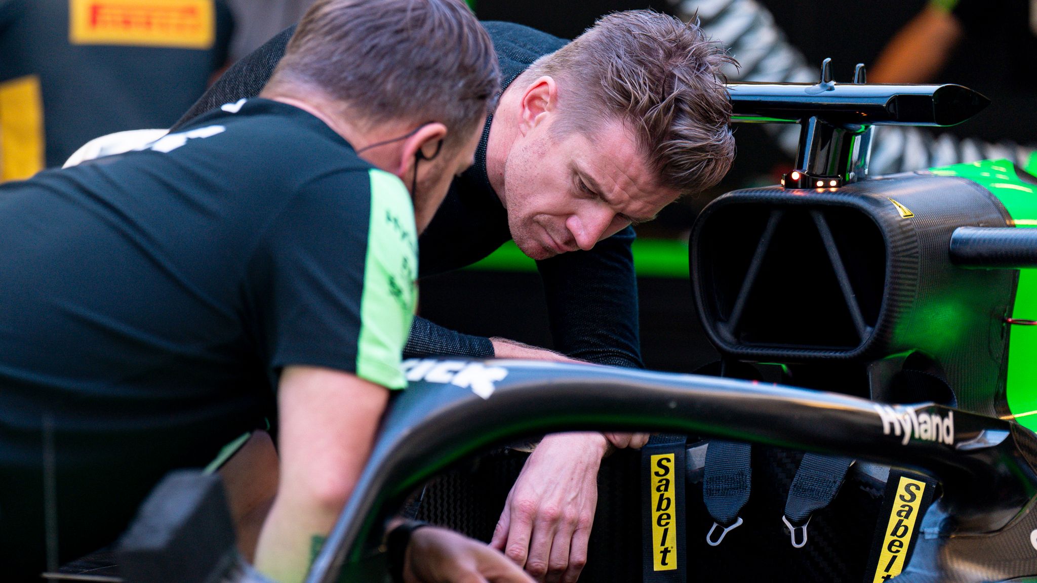 Abu Dhabi test: First look at F1 2025 as Carlos Sainz for Williams ...