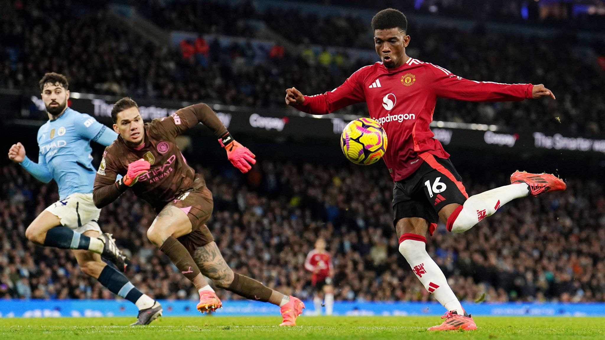 Man City 1-2 Man Utd: Amad Diallo scores winner as Ruben Amorim's side stage late comeback to ...