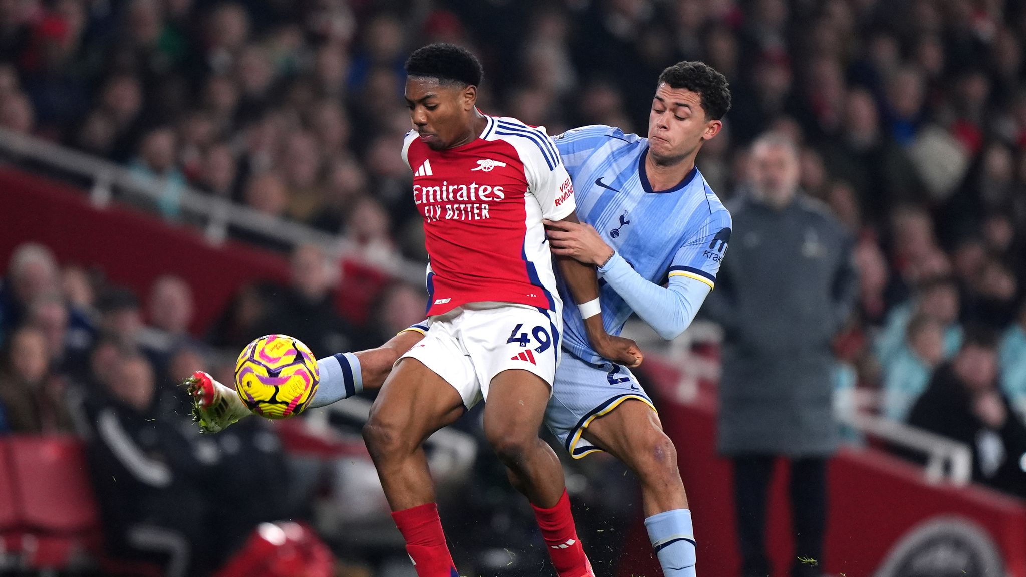 Arsenal 2 - 1 Spurs - Match Report & Highlights