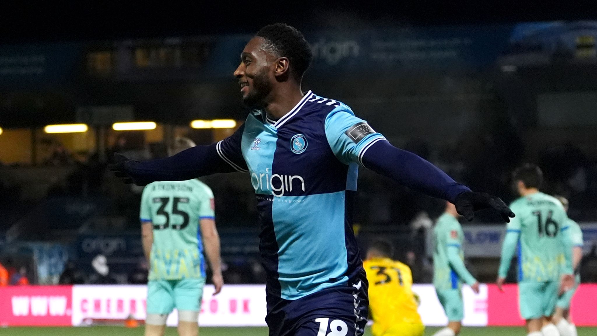 Aston Villa 2-1 West Ham: Morgan Rogers' winner sends Unai Emery's side ...