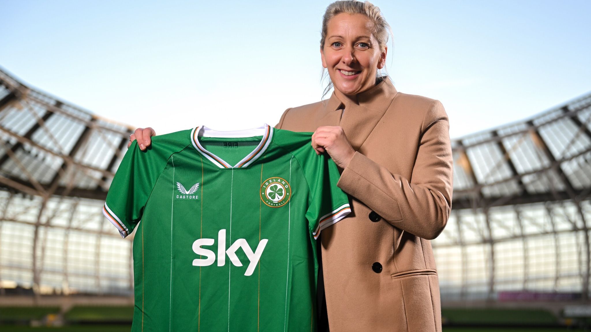 Carla Ward: Republic of Ireland appoint ex-Aston Villa WSL boss as new ...