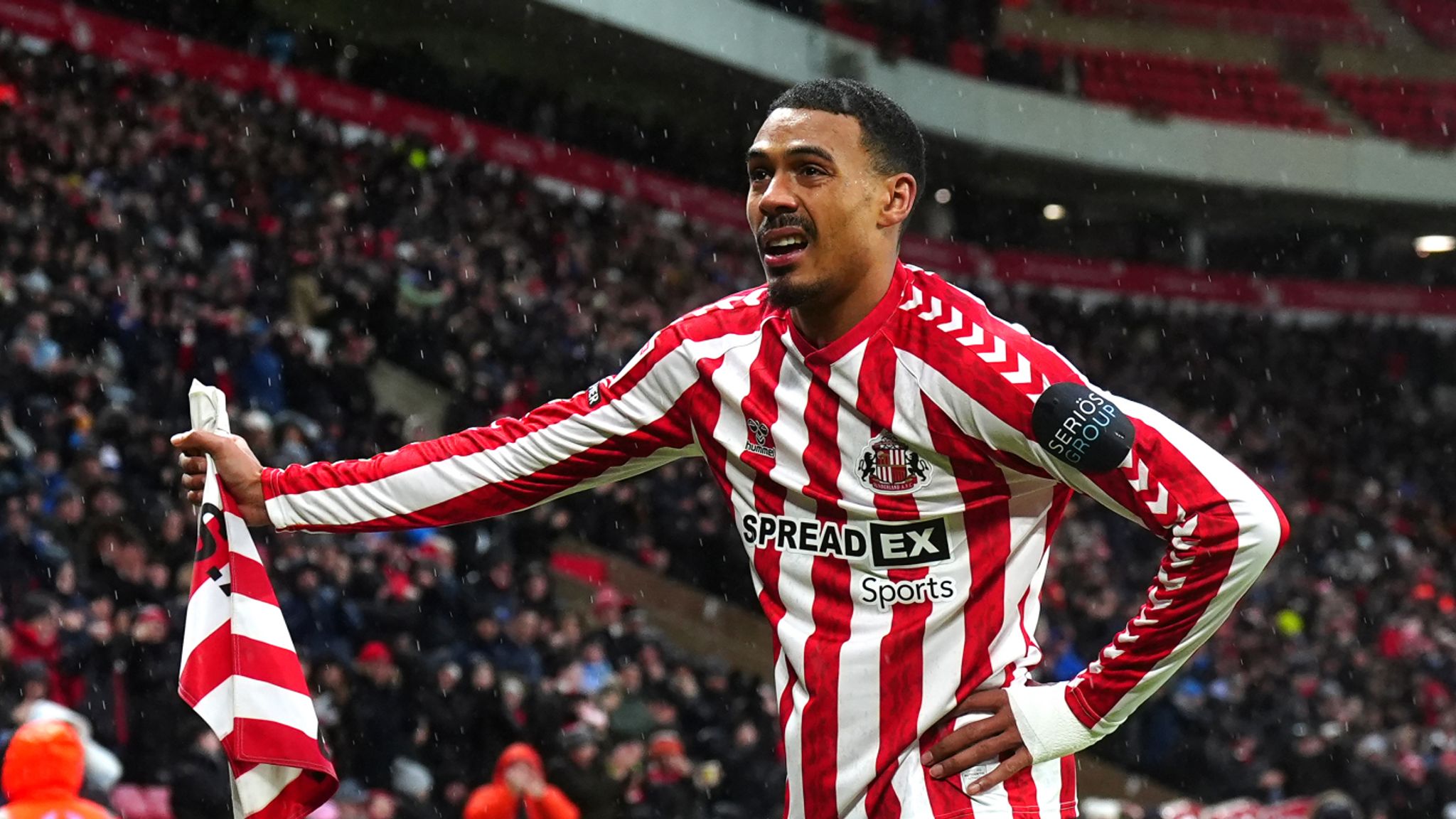 Sunderland 1-0 Portsmouth: Wilson Isidor scores Black Cats' winner to keep them in thick of ...