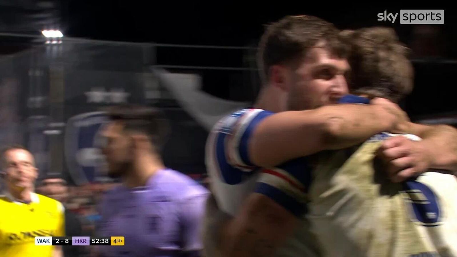 Wakefield Trinity vs Hull KR: Tom Johnstone pulls one back as Wakefield Trinity chase Hull KR ...