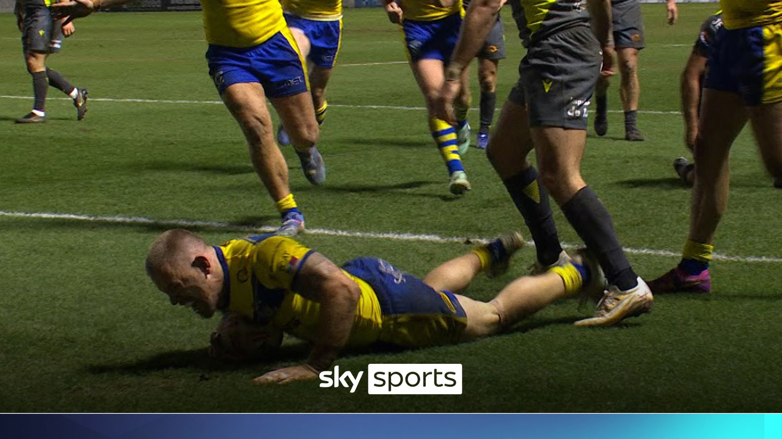 Warrington Wolves vs Catalans Dragons | Matt Dufty extends Wolves lead ...