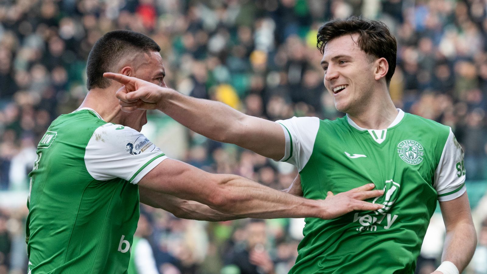 Hibs 2-1 Celtic commentary | Football News | Sky Sports