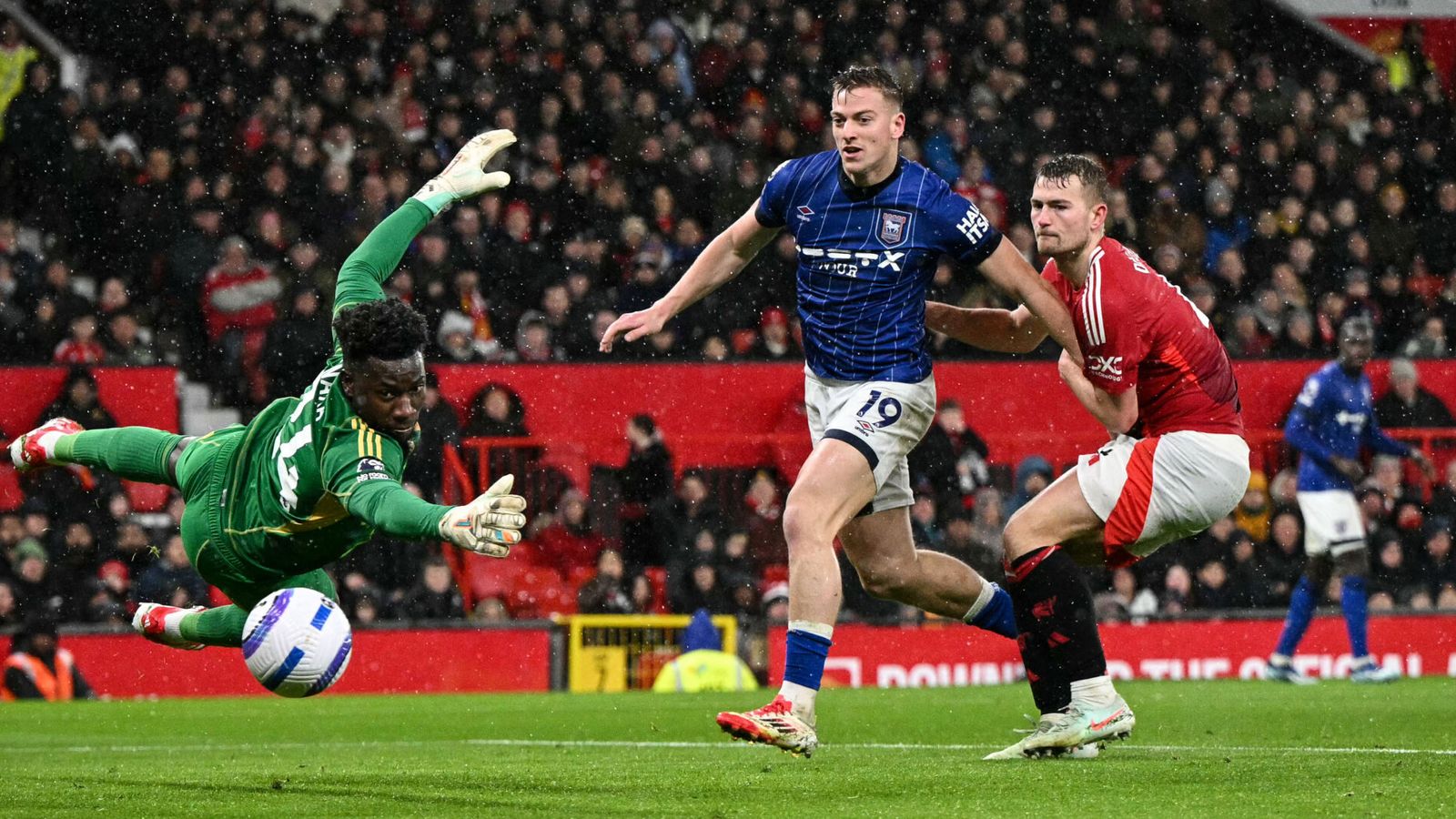 Man Utd 3 - 2 Ipswich - Match Report & Highlights