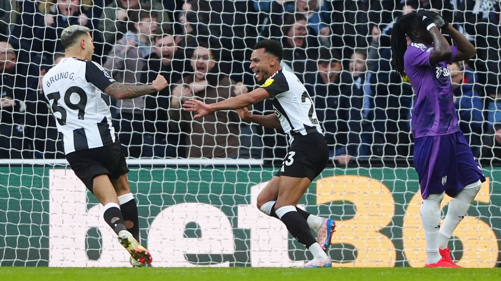 Newcastle 1 - 2 Fulham - Match Report & Highlights