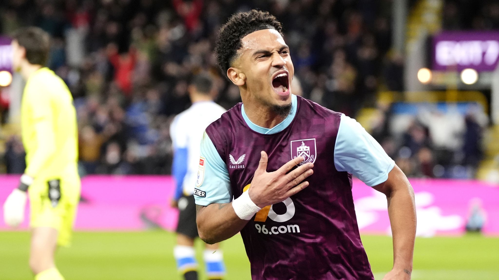 Burnley 4 - 0 Sheff Wed - Match Report & Highlights