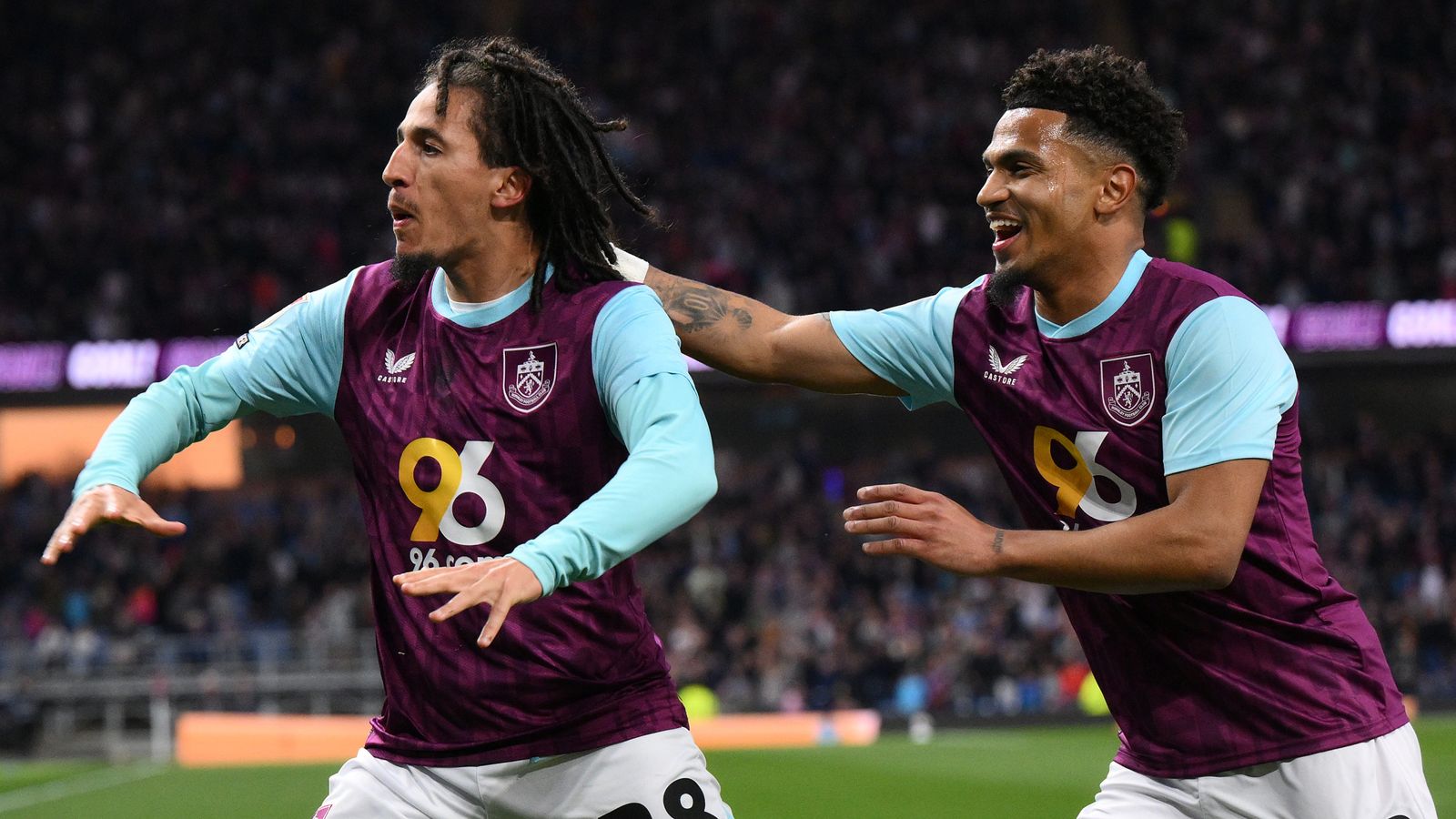 Burnley 2 - 1 Norwich - Match Report & Highlights
