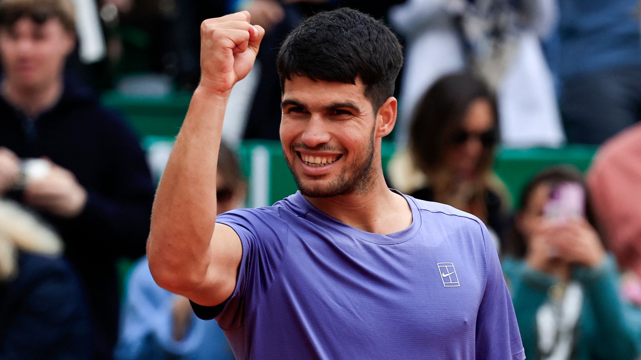 Barcelona Open: Carlos Alcaraz beats Alex de Minaur to book semi-final ...