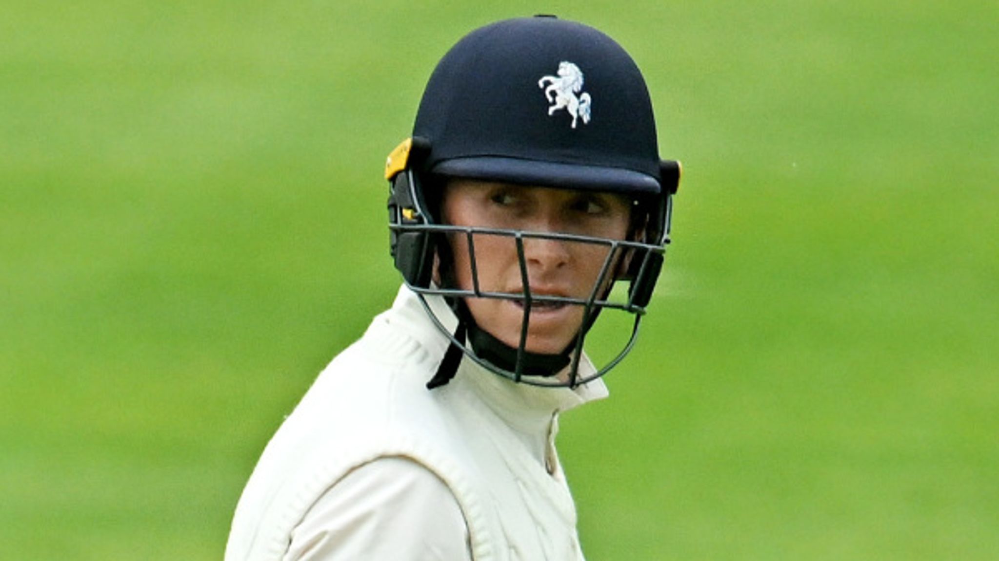 County Championship: Jamie Smith scores century as Surrey secure final ...