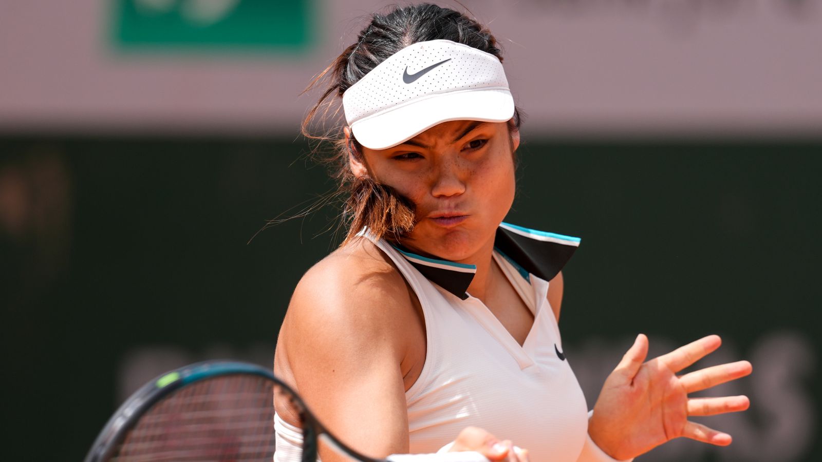 Emma Raducanu: British star checked by French Open doctor but battles ...