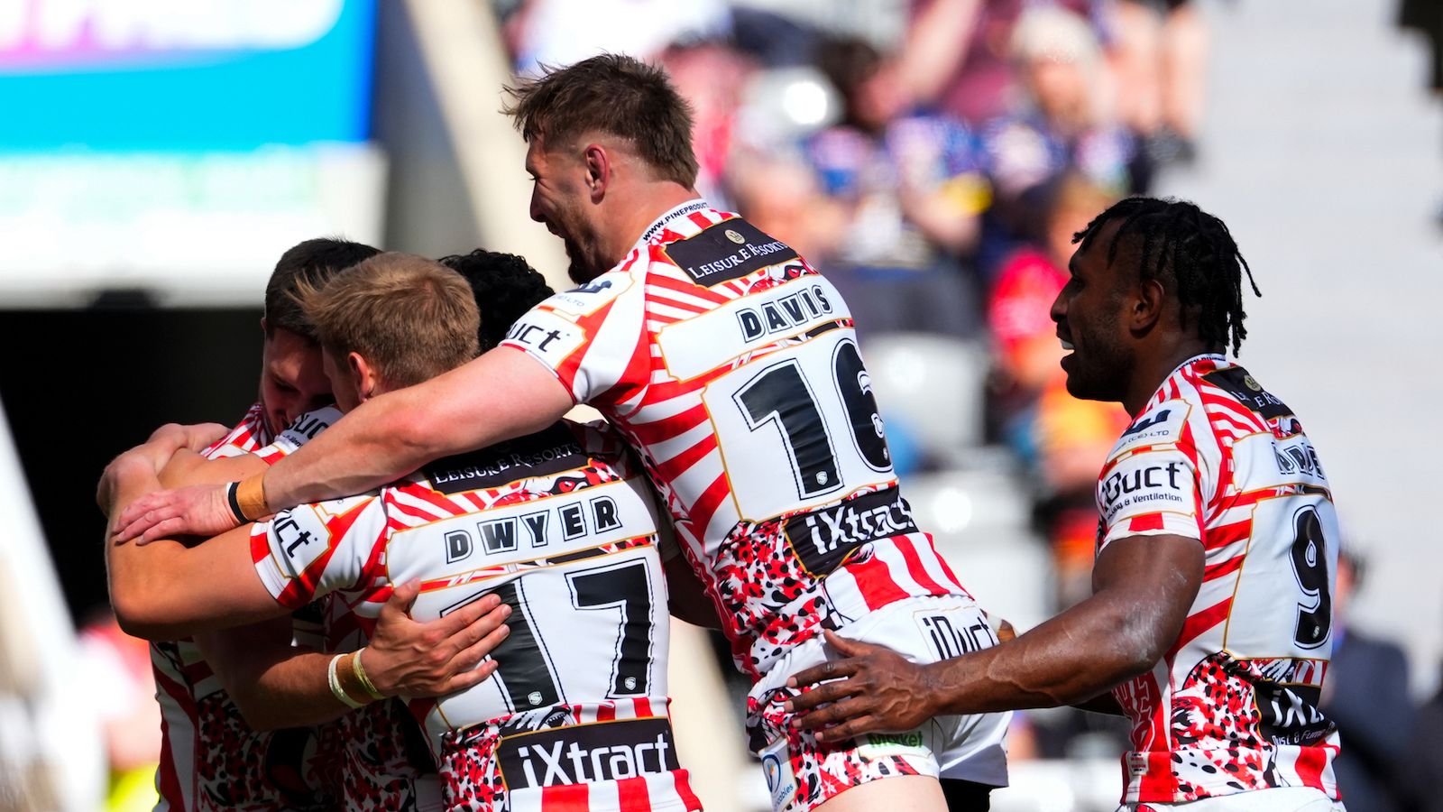Leigh Leopards 26-24 Catalans Dragons: Adrian Lam's side battle to ...