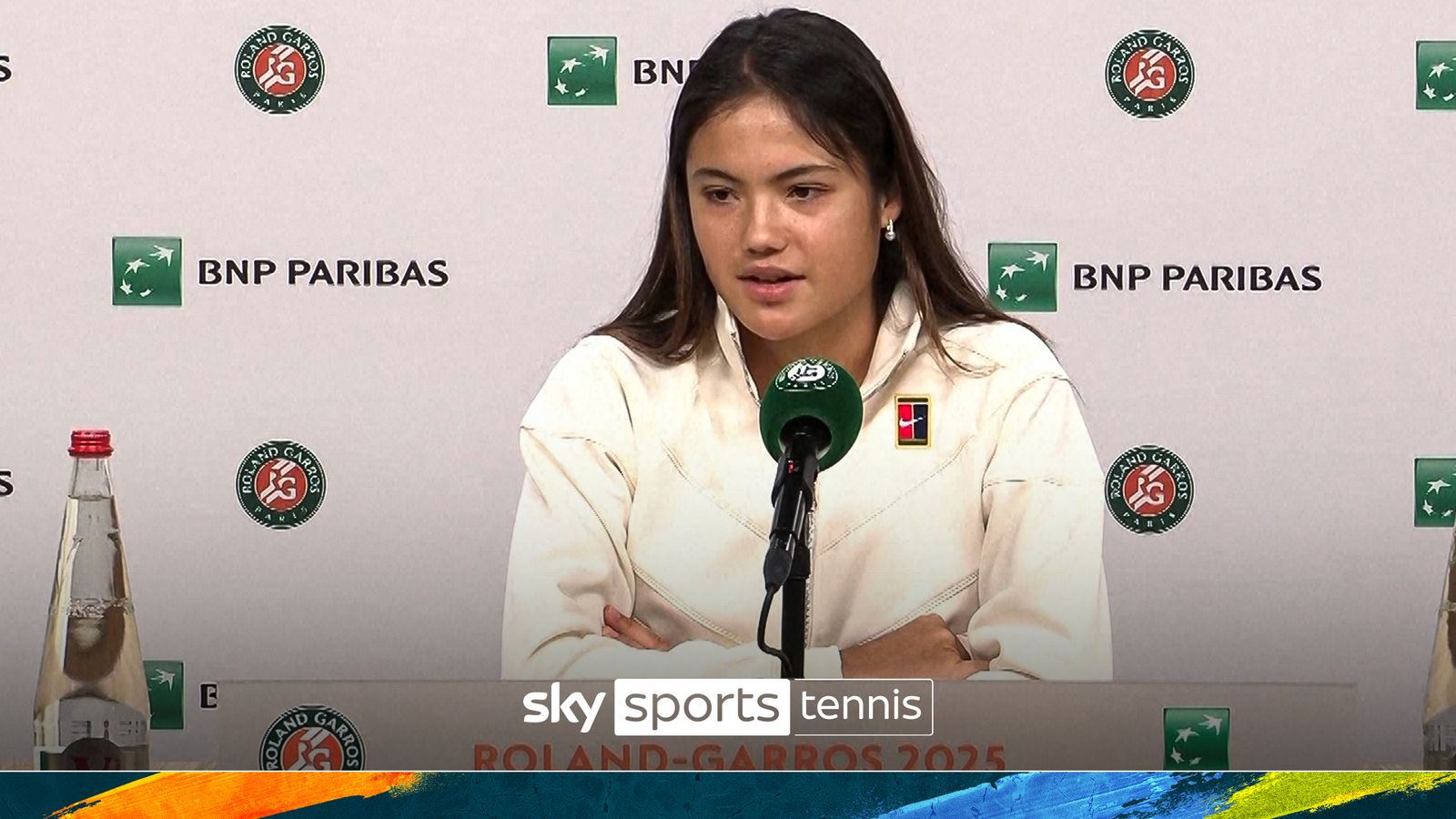 Emma Raducanu: British star checked by French Open doctor but battles ...