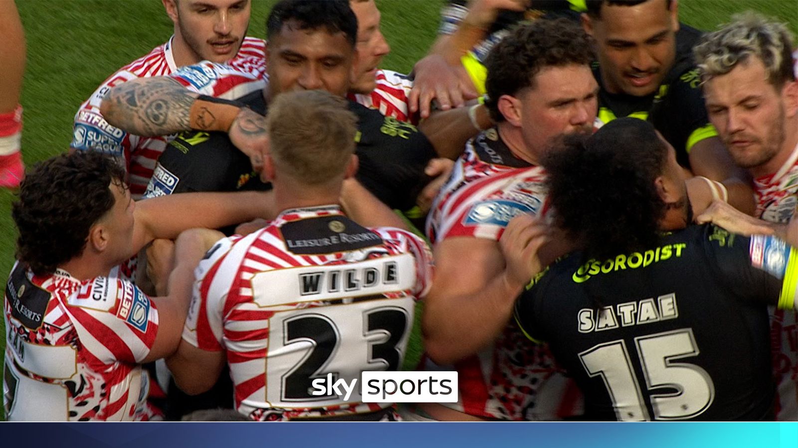 Magic Weekend: Leigh Leopards and Catalans Dragons scuffle at final ...