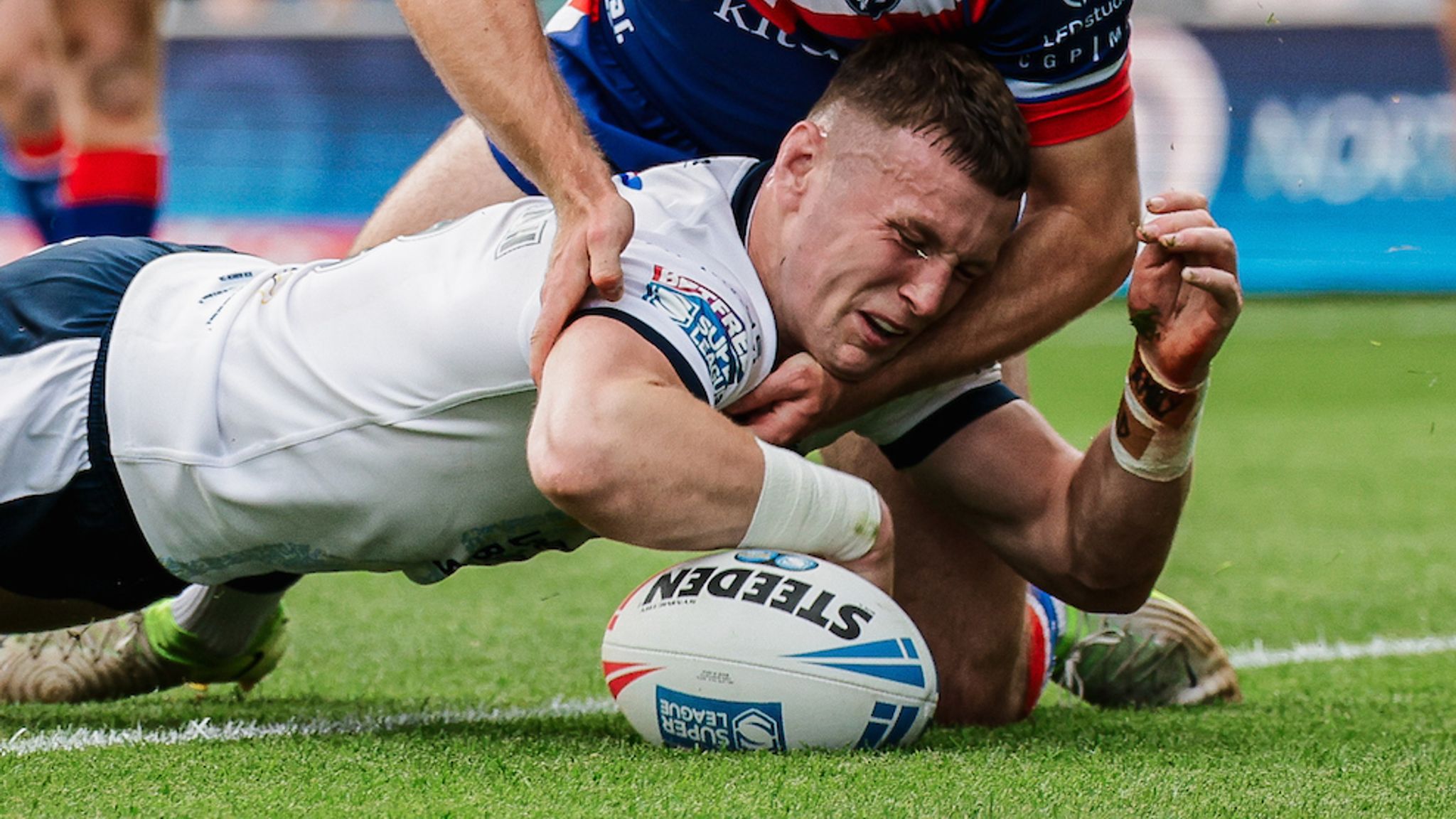 Super League: Leeds Rhinos hold off Wakefield fightback to reclaim ...