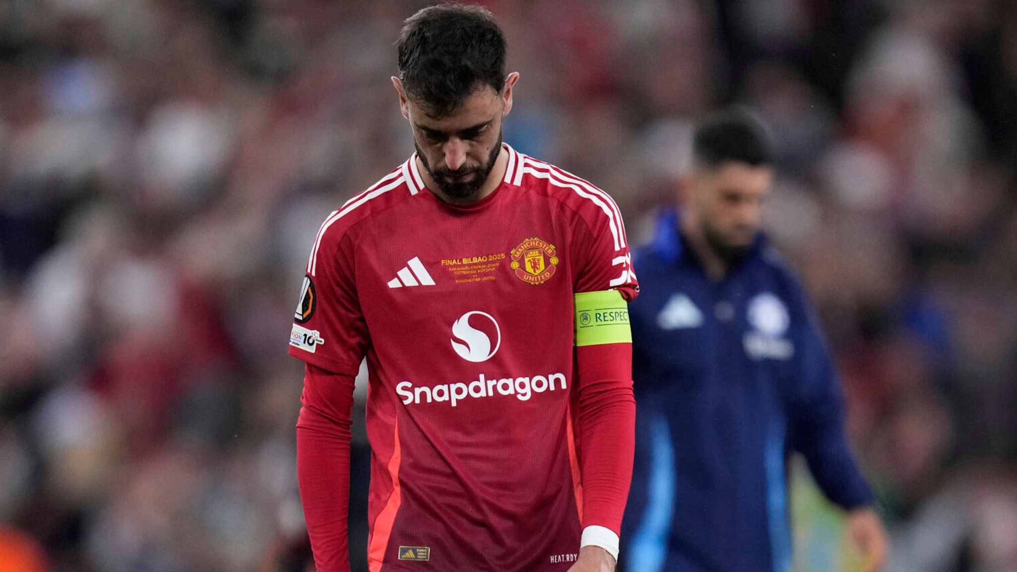 Bruno Fernandes transfer news: Man Utd captain eager to stay but admits ...