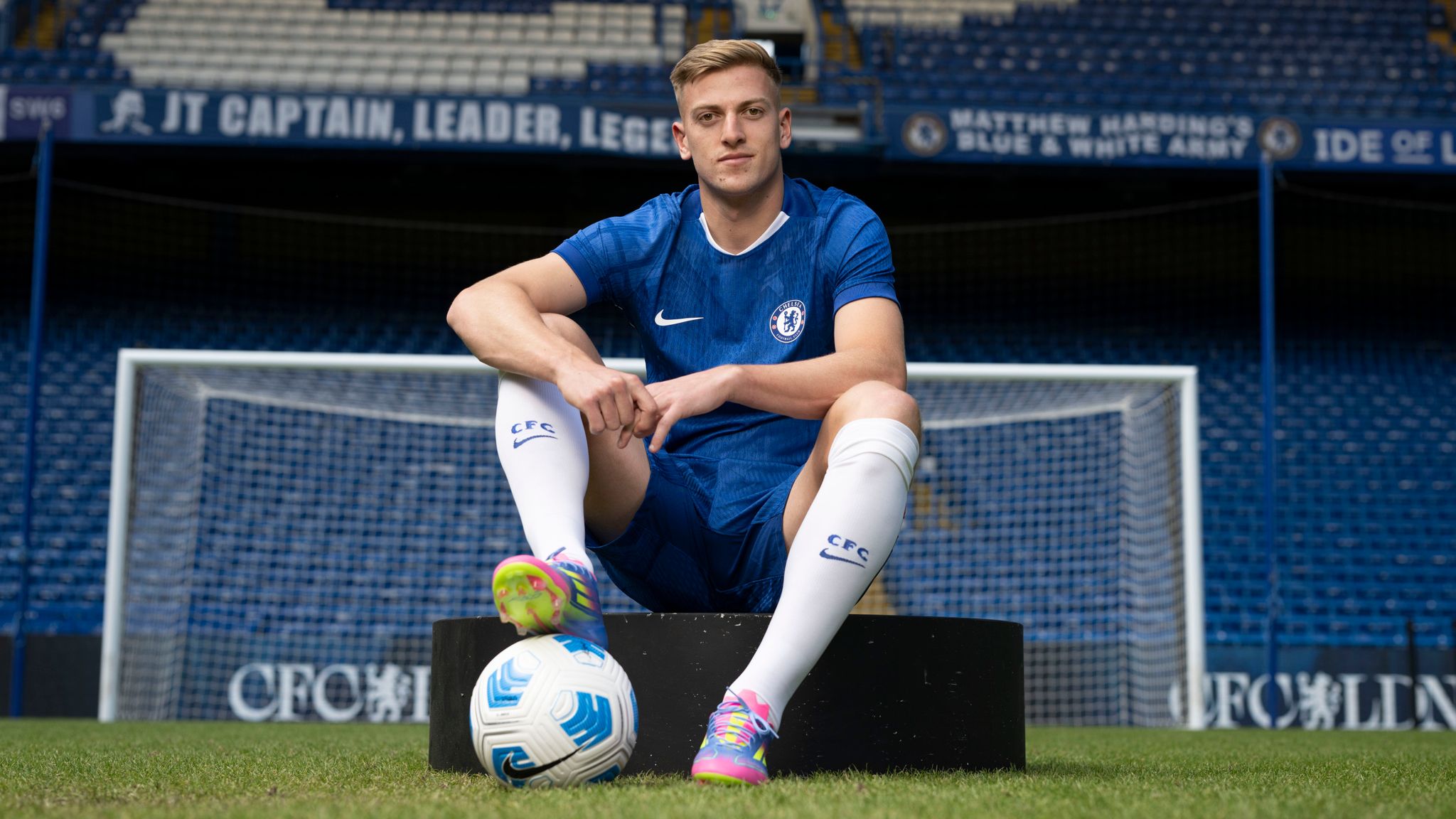 Liam Delap transfer: Chelsea complete £30m deal for Ipswich striker who ...