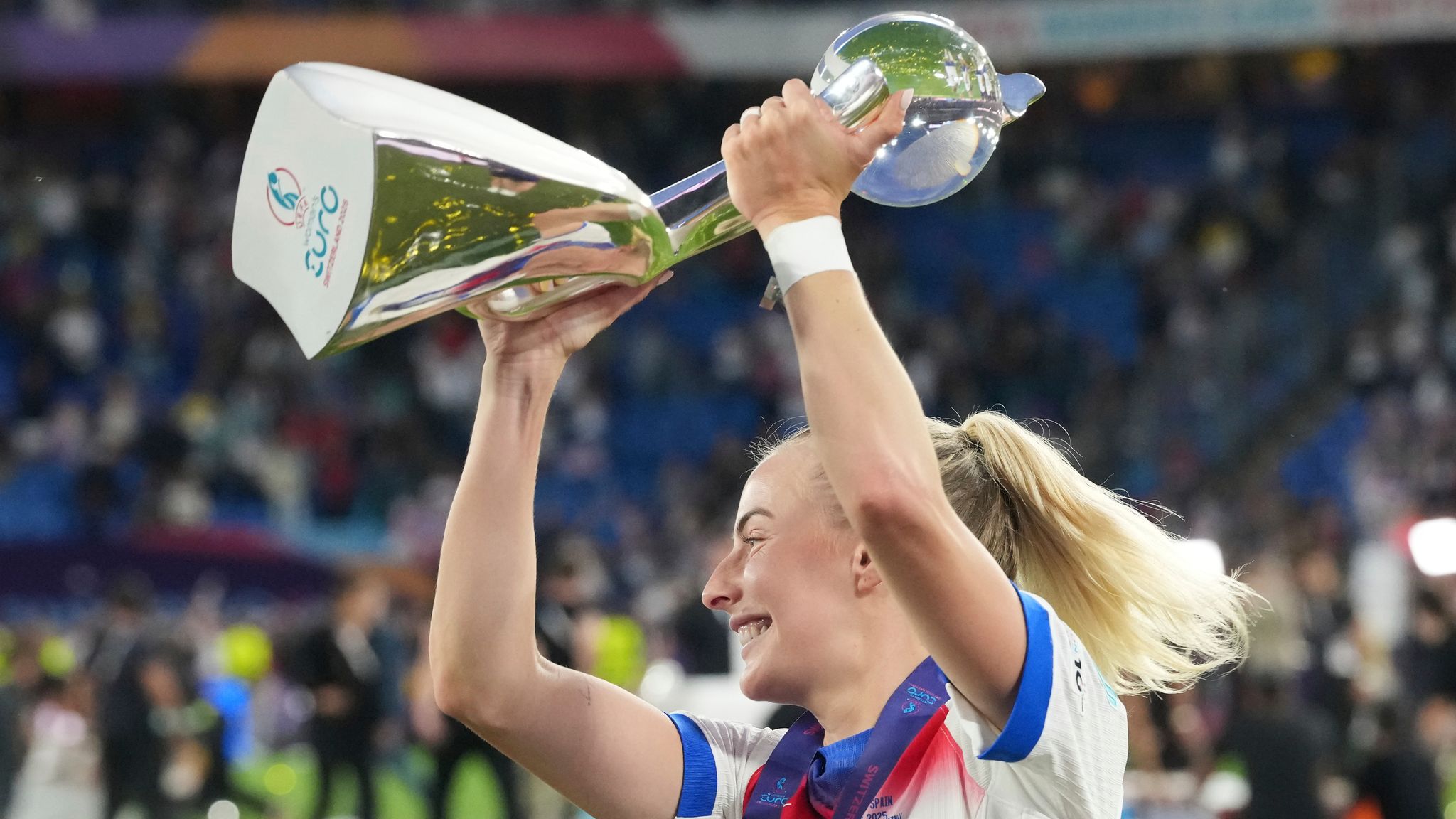 Women's Rugby World Cup: Ellie Kildunne eager to emulate Chloe Kelly ...