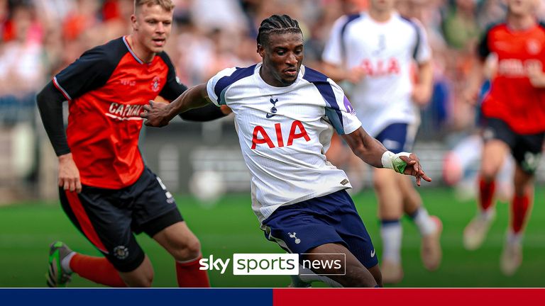 KL Rahul receives standing ovation after superb display against England ...