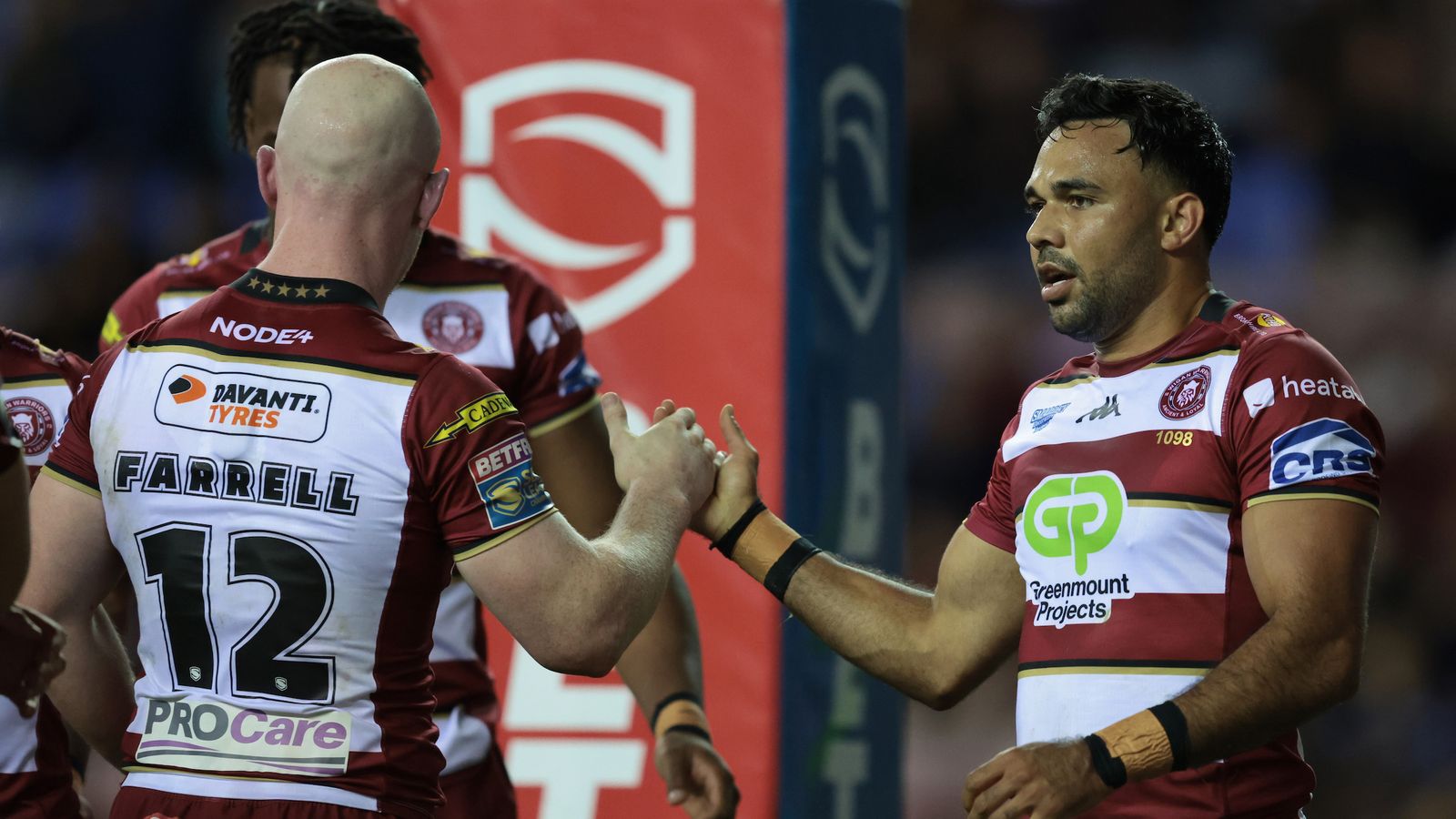 Super League: Wigan Warriors clinical in win over Leeds Rhinos as Leigh ...