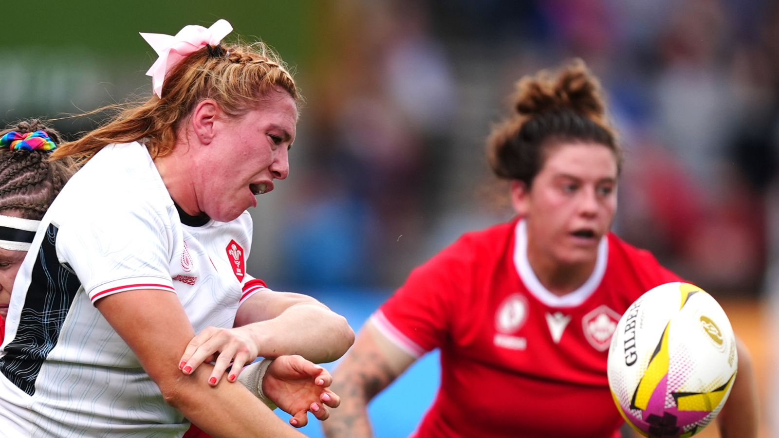 Georgia Evans: Wales international supported by team-mates after online ...