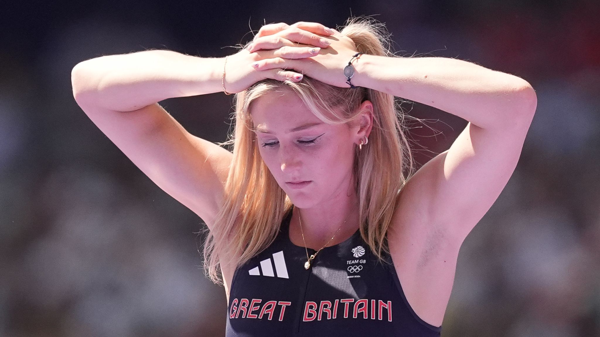Molly Caudery: Pole vault star explains how she transports poles to ...