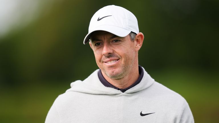 The Open: Rory McIlroy holes 56ft EAGLE putt to close in on Scheffler ...