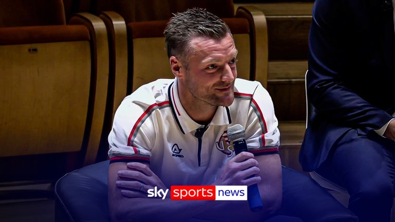 Coming out of retirement? | Ben Foster showcases keepie uppie skills at The Hundred! | Cricket ...