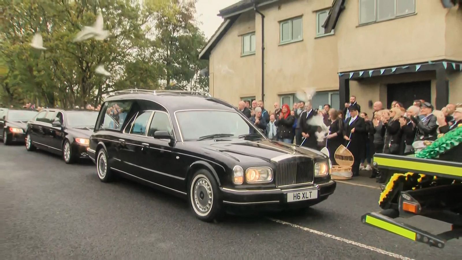 Doves released as Ricky Hatton's coffin arrives at The New Inn | Boxing ...