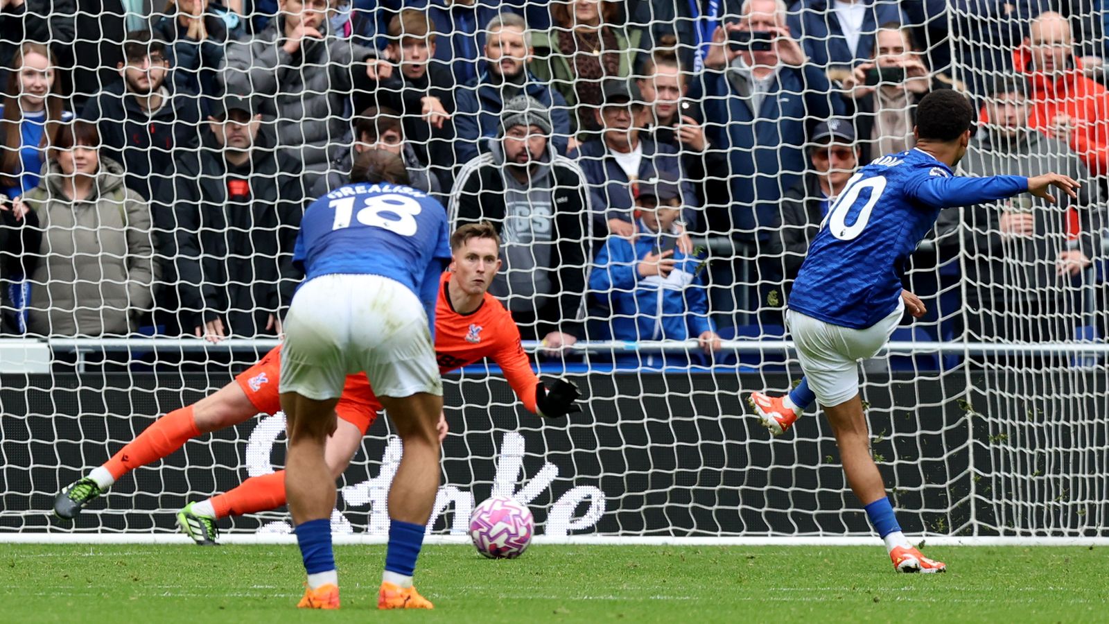 Everton vs Crystal Palace LIVE! Premier League match updates, news ...