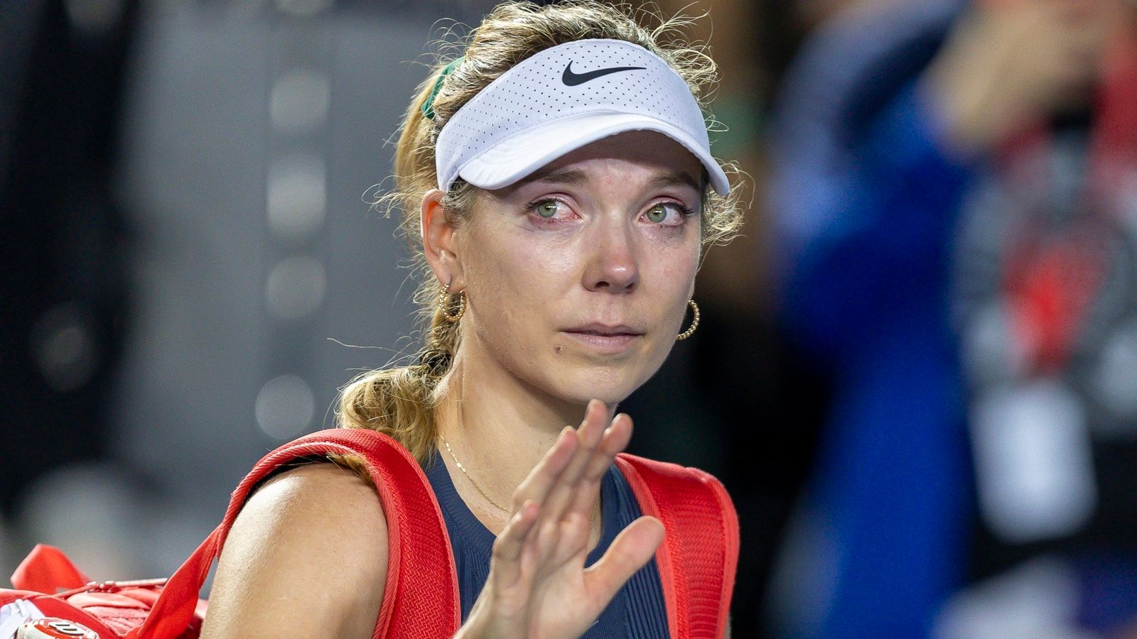 Katie Boulter: British No 4 in tears after injury forces retirement at ...