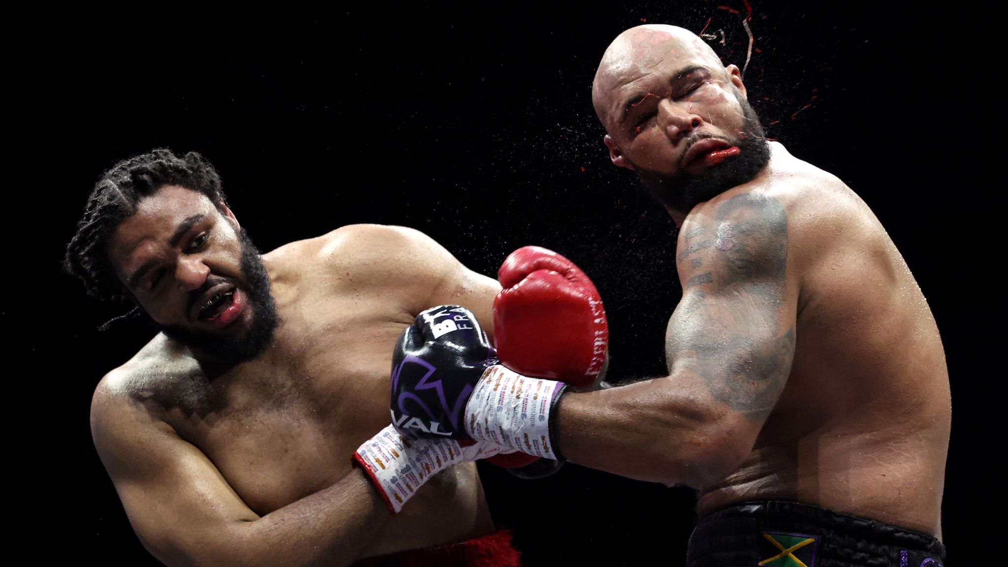 Jeamie TKV defeats Frazer Clarke via split decision to claim vacant ...