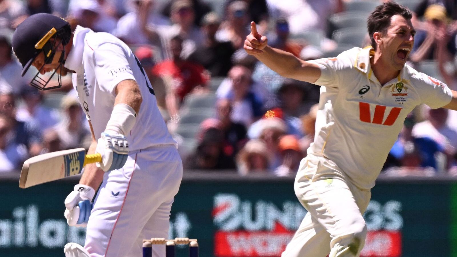 The Ashes: England suffer late collapse at hands of Nathan Lyon as ...