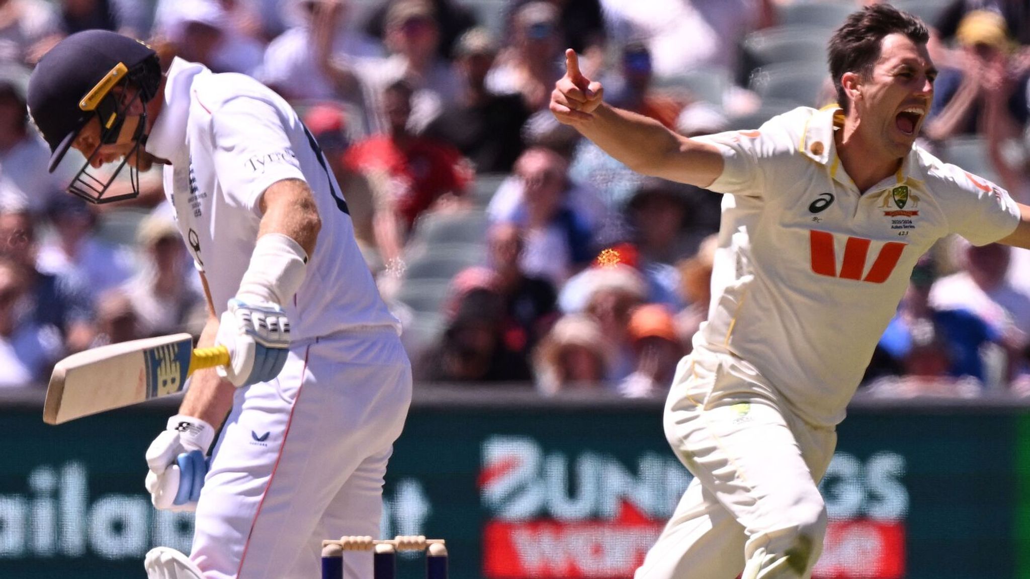 The Ashes: England suffer late collapse at hands of Nathan Lyon as ...