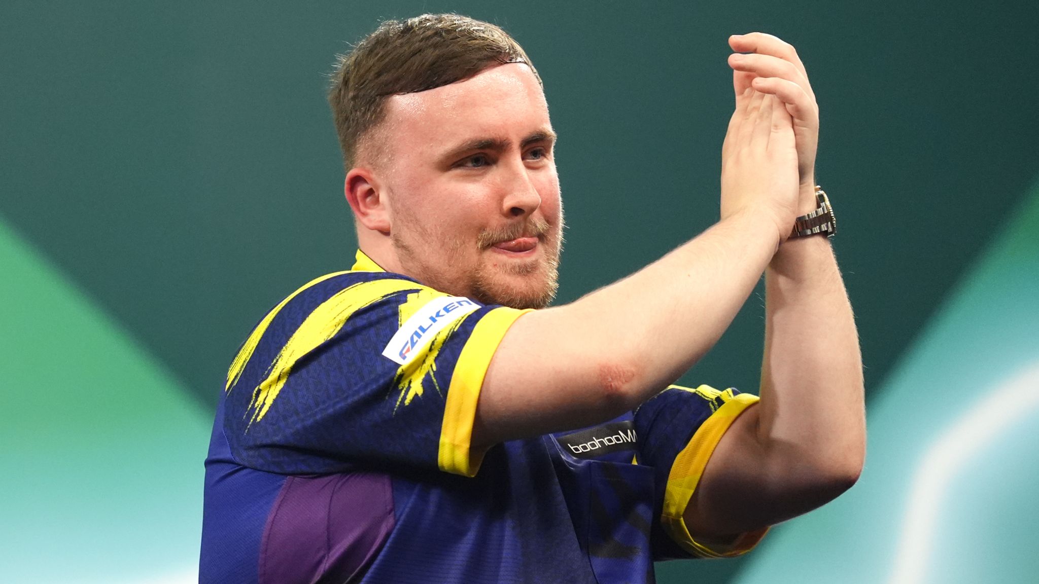 Luke Littler: Darts sensation reveals corrective eye surgery in ...