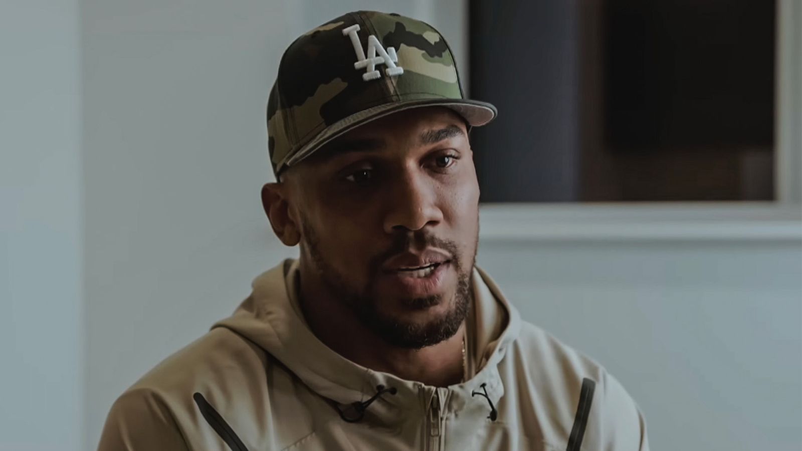 Anthony Joshua pays emotional tribute to friends who died in crash ...