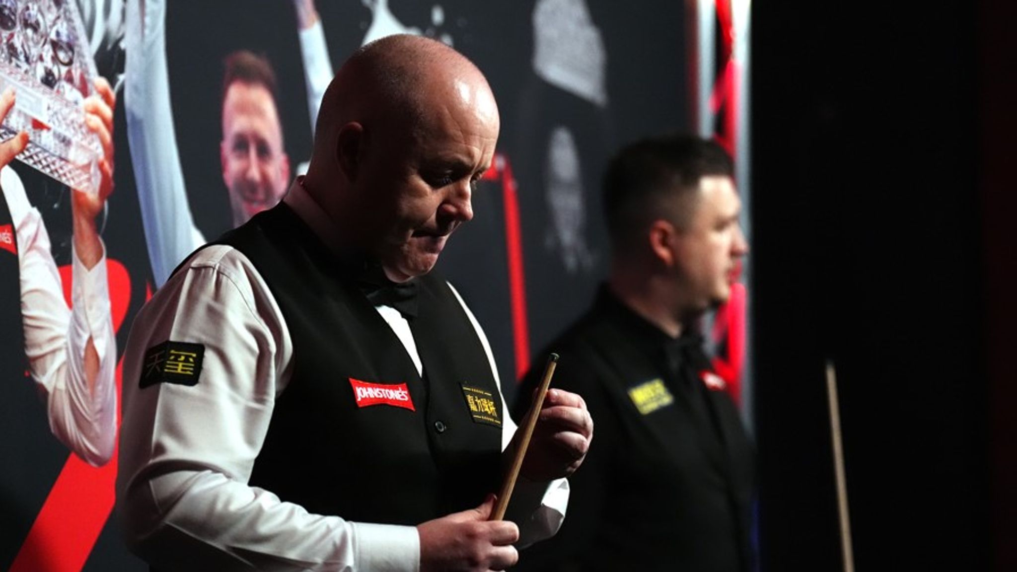 Masters: Kyren Wilson holds nerve to beat John Higgins and clinch ...