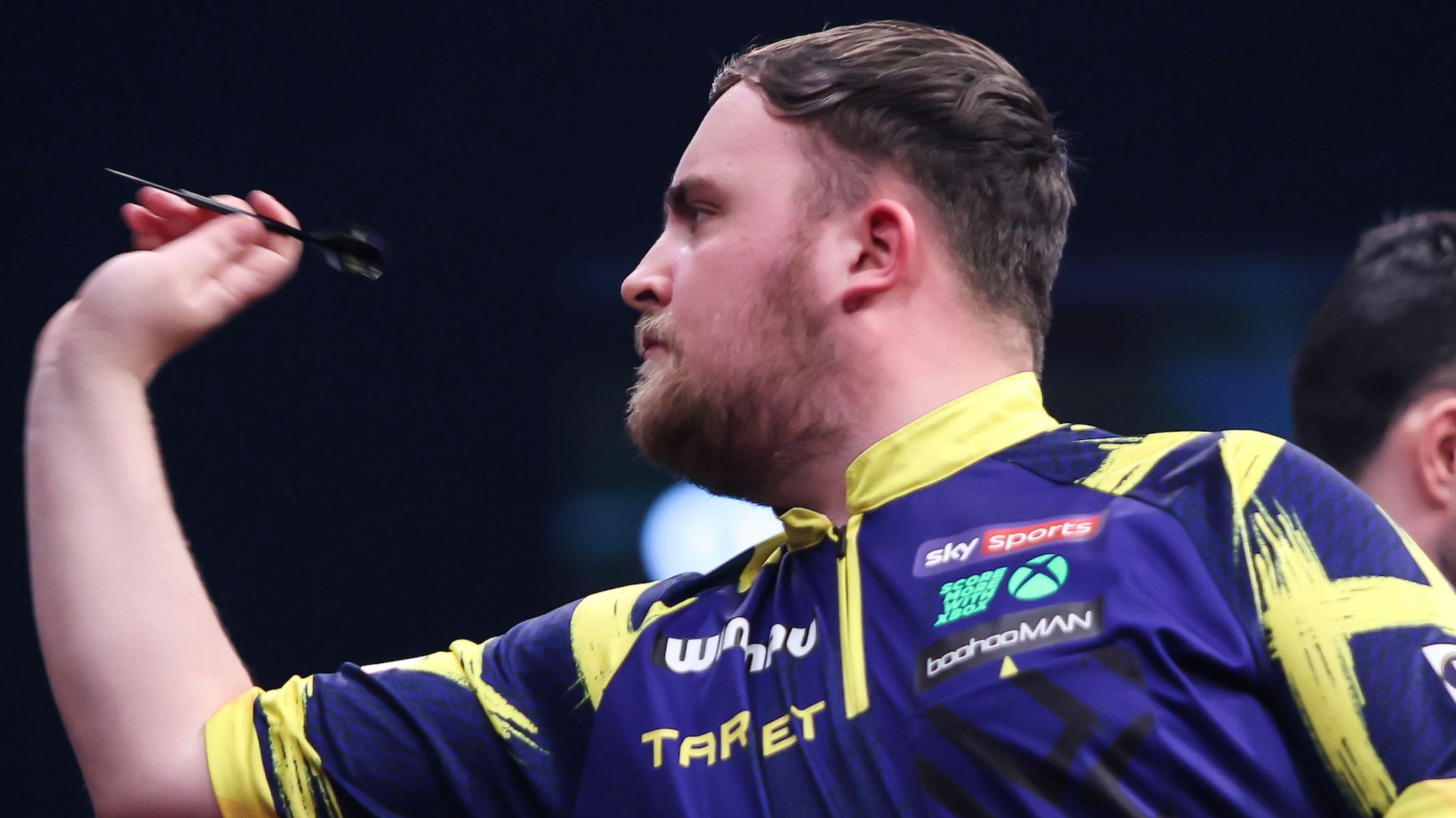 Winmau World Darts Masters: Luke Littler pips Luke Humphries in final ...