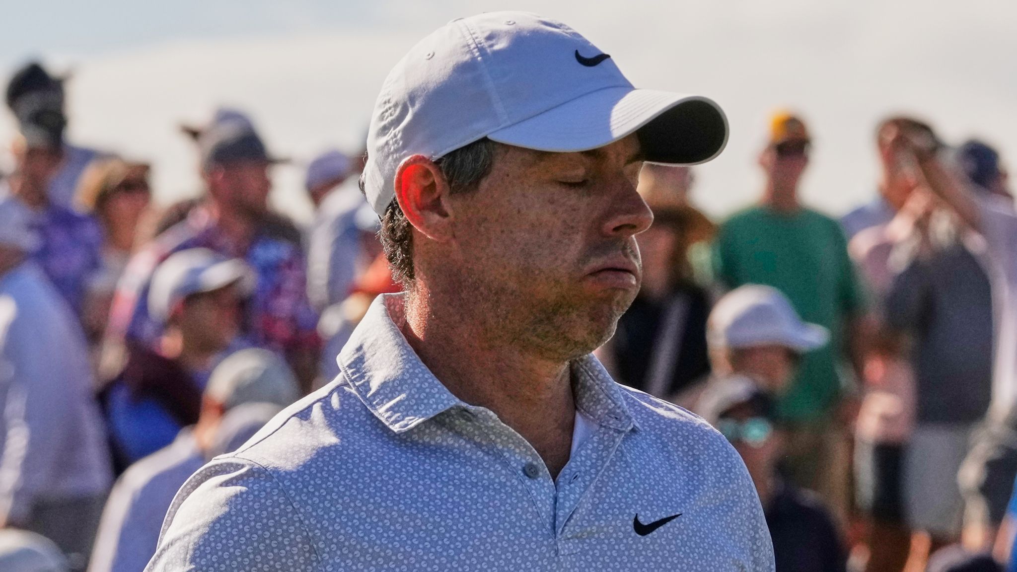 The Players: Rory McIlroy experiences cold putter during uneventful ...